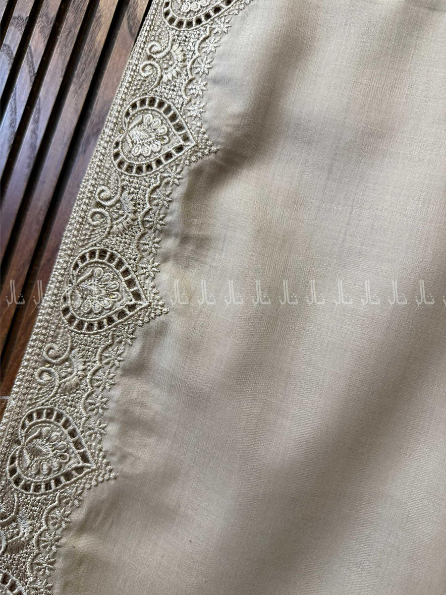 Leafy Kavia Embroidered Lawn - Shawl